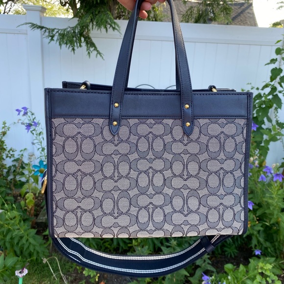 Coach | Bags | Coach Field Tote Bag 3 In Signature Jacquard C3282 ...